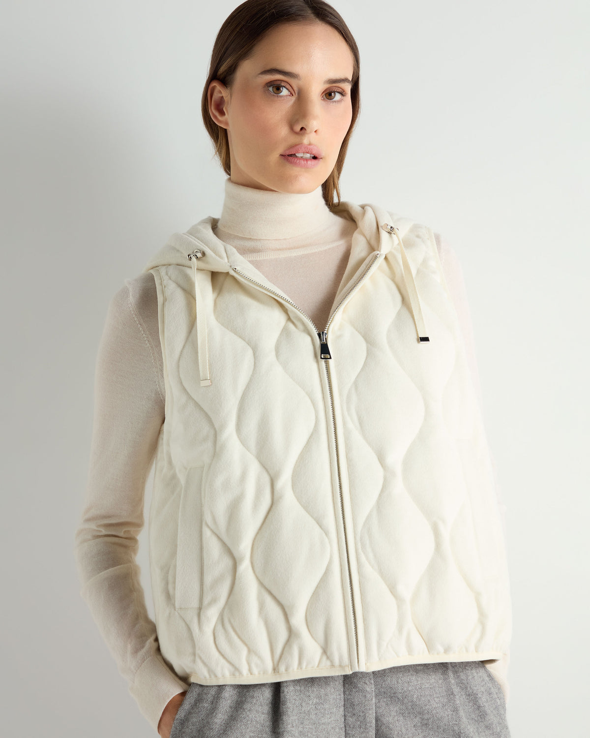Women's Padded Gilet With Hood White | N.Peal
